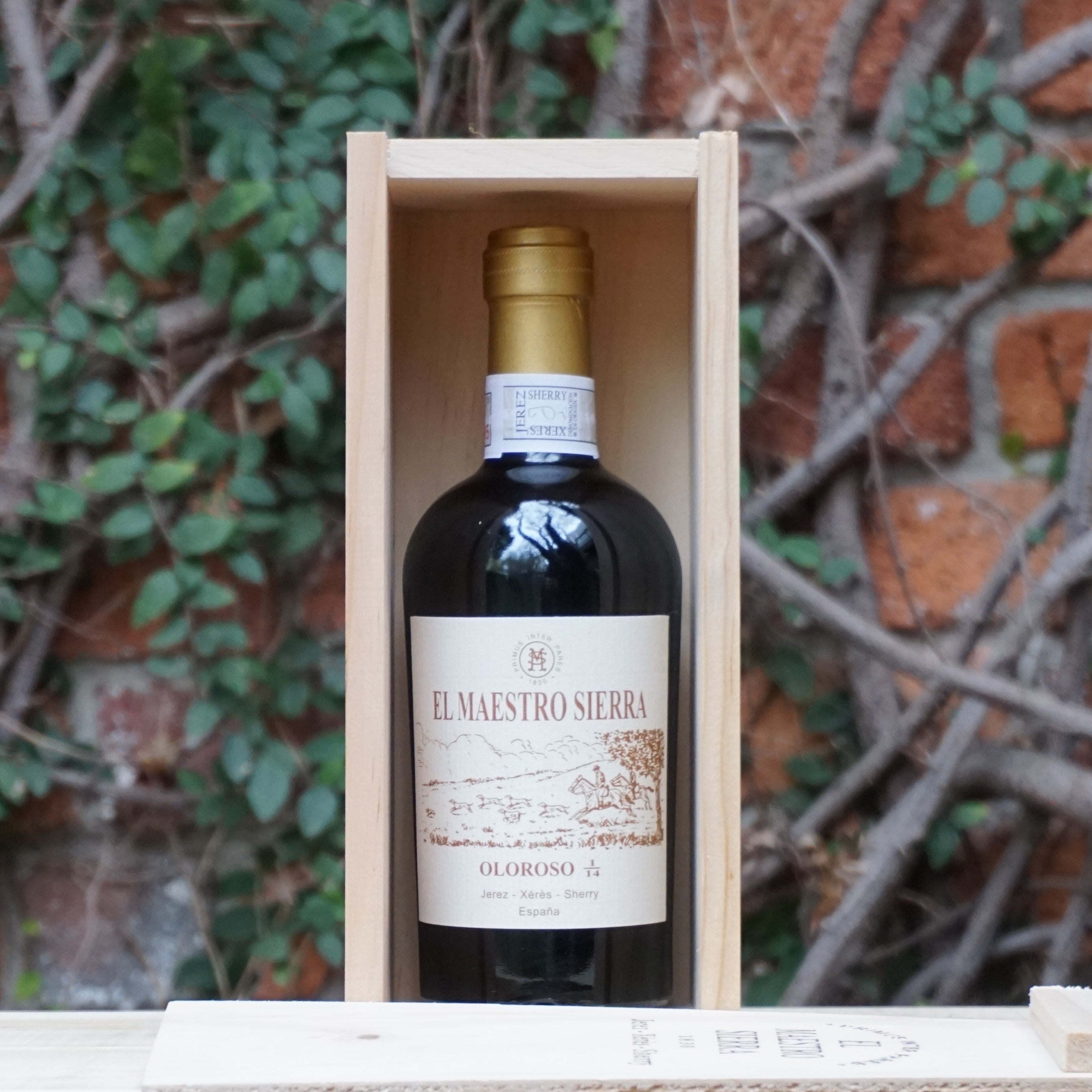 El Maestro Sierra Sherry Oloroso VORS '1/14' Jerez, Spain NV 375mL ...